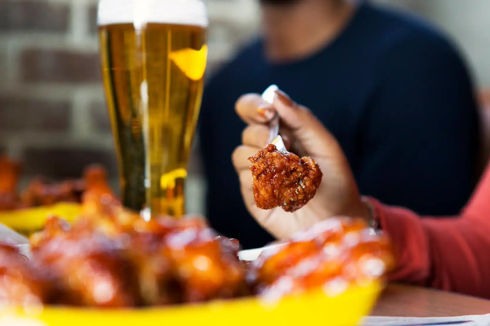 Buffalo Wild Wings Nutrition: Best Low-Calorie And High-Protein Picks